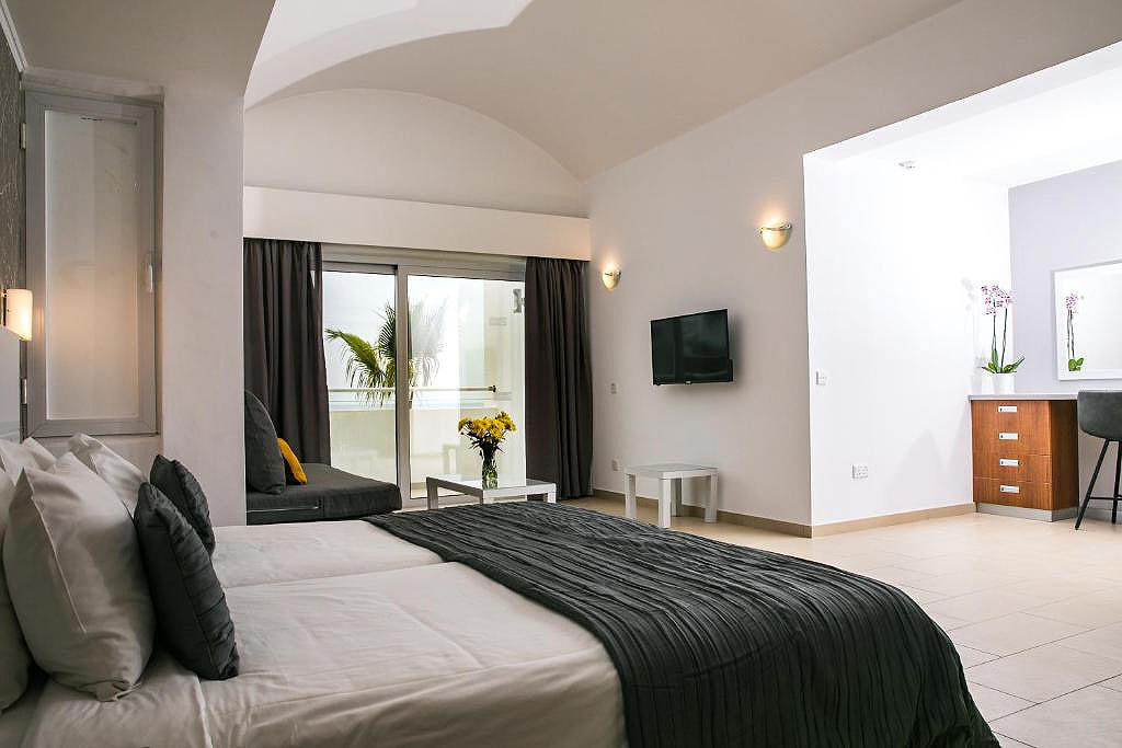 Rooms & Suites – Theo Sunset Bay Hotel, Coral Bay, Paphos, Cyprus